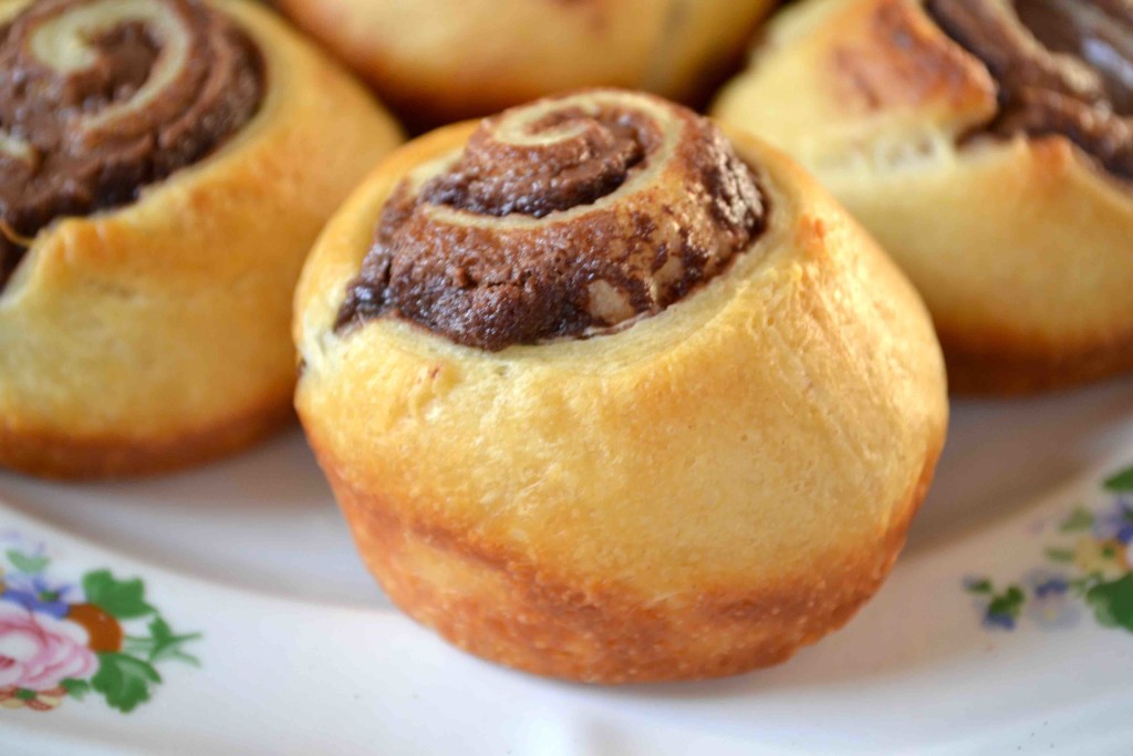 Nutella Cinnamon Rolls - Measuring Cups, Optional